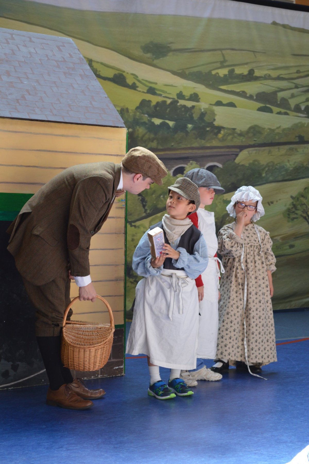 Christmas Theatre & Panto Comes to You – Theatre for Schools